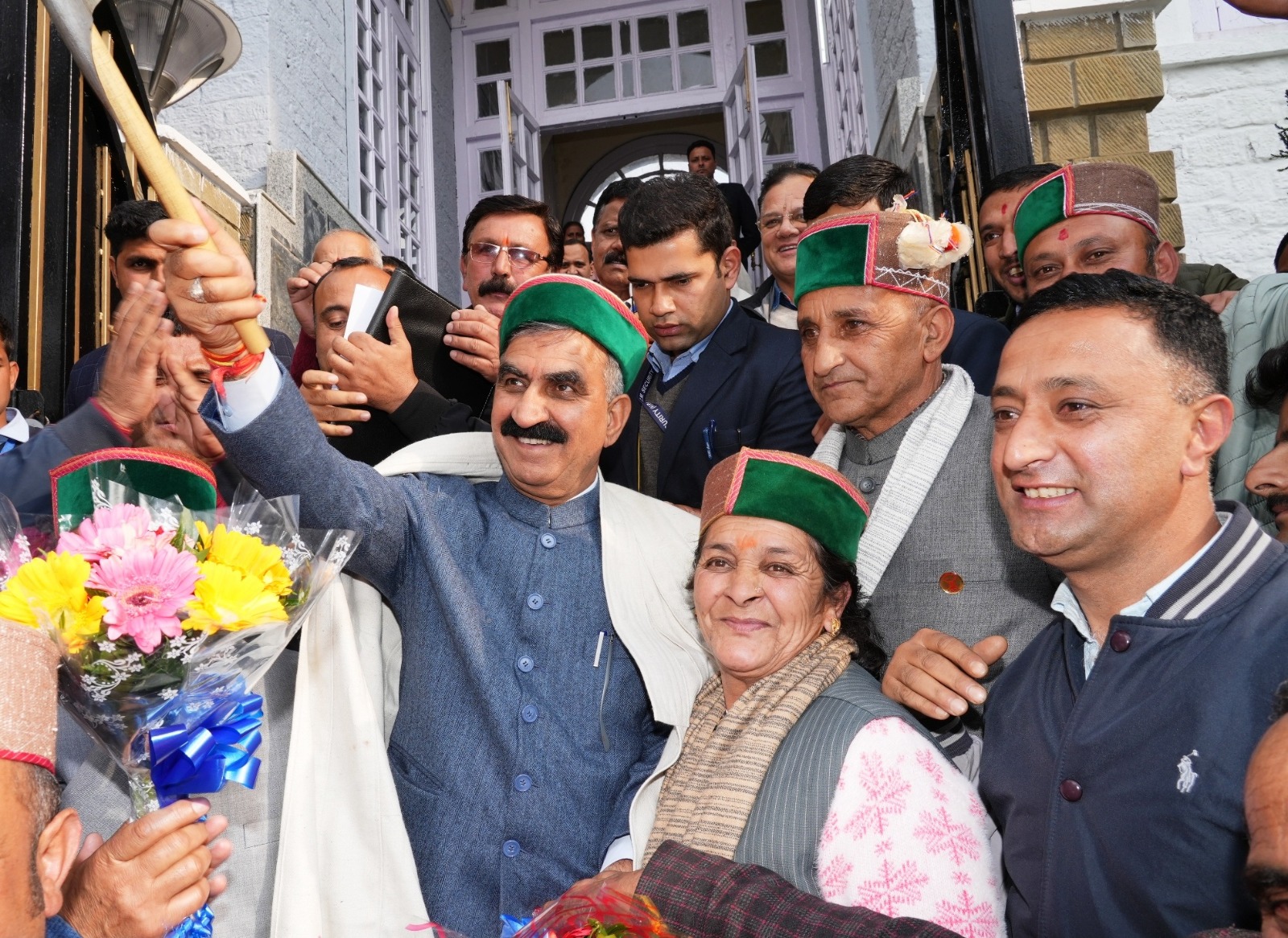 Delegation of Chopal Assembly segment Calls On CM - Himachal Tonite