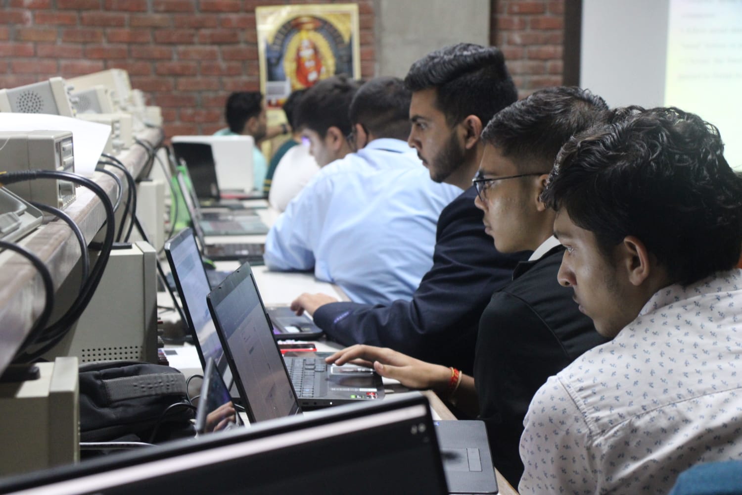 IEEE JUIT Student Branch is hosting a one-week workshop - Himachal Tonite